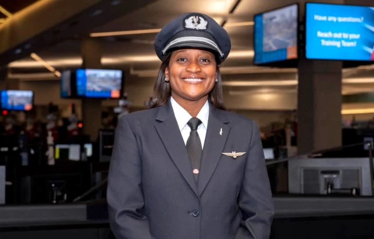 Jamaican Female Pilot Leads All-Black Female Crew Flight in Tribute to ...