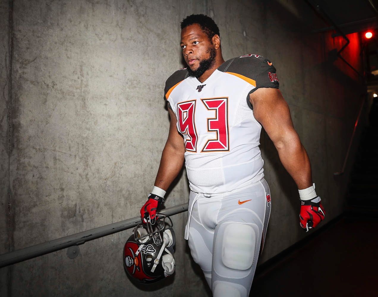 Tampa Bay Player of Jamaican Heritage Wins First Super Bowl