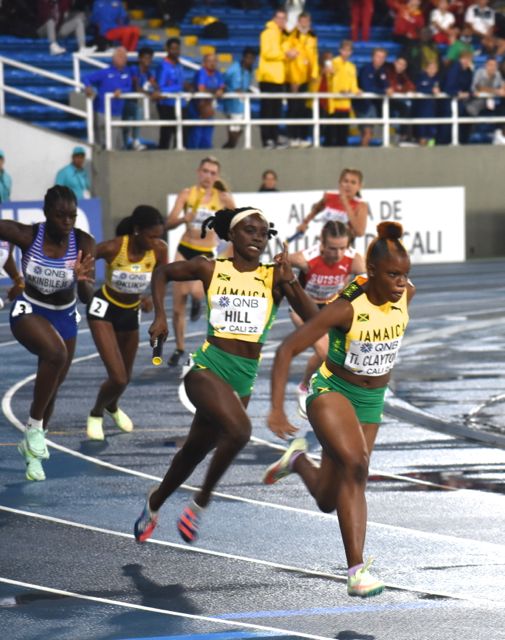 Photo Highlights: Jamaican and World Elite Sprinters 'Set Di Pace' at U ...
